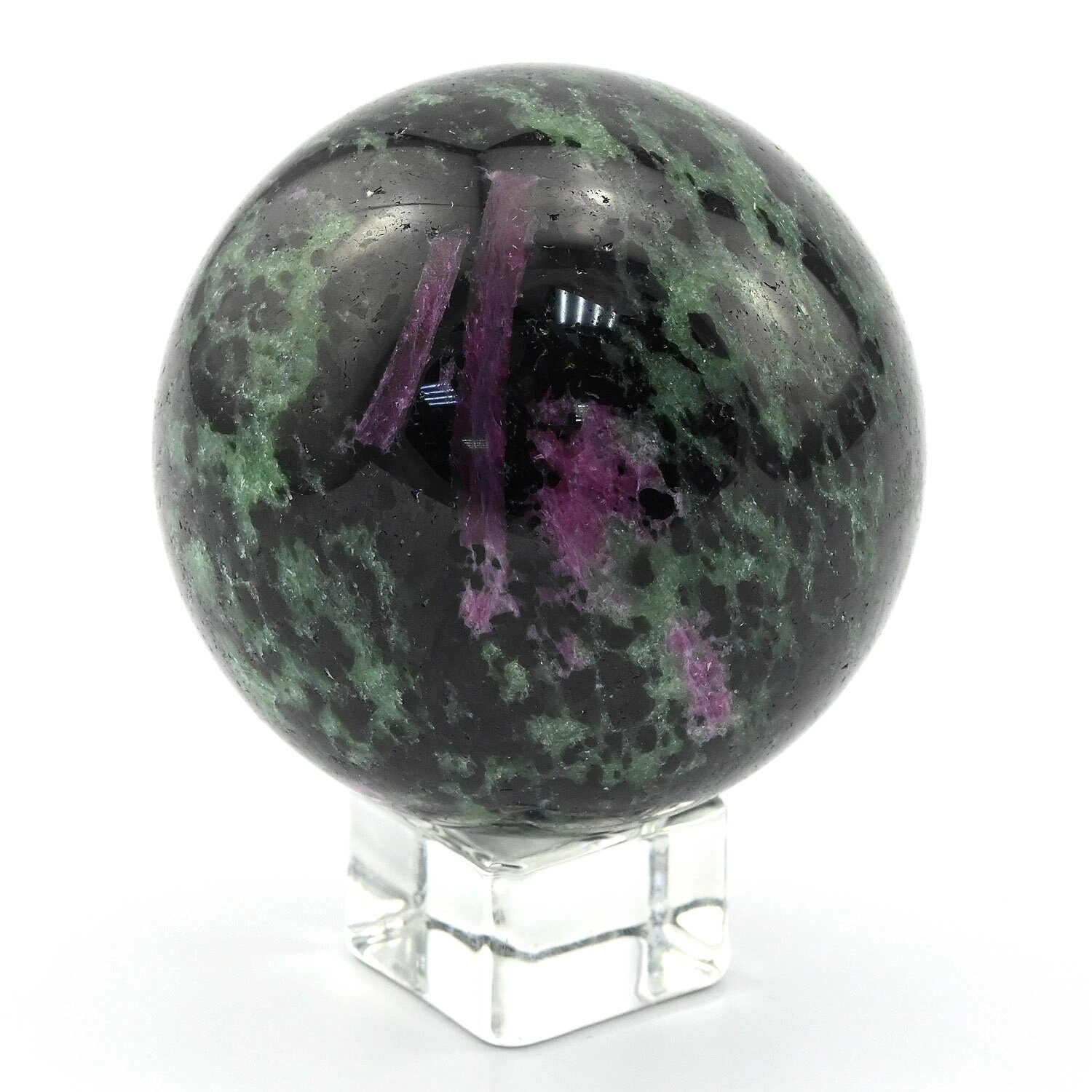 Шар из цоизита с корундом, диаметр 63мм.