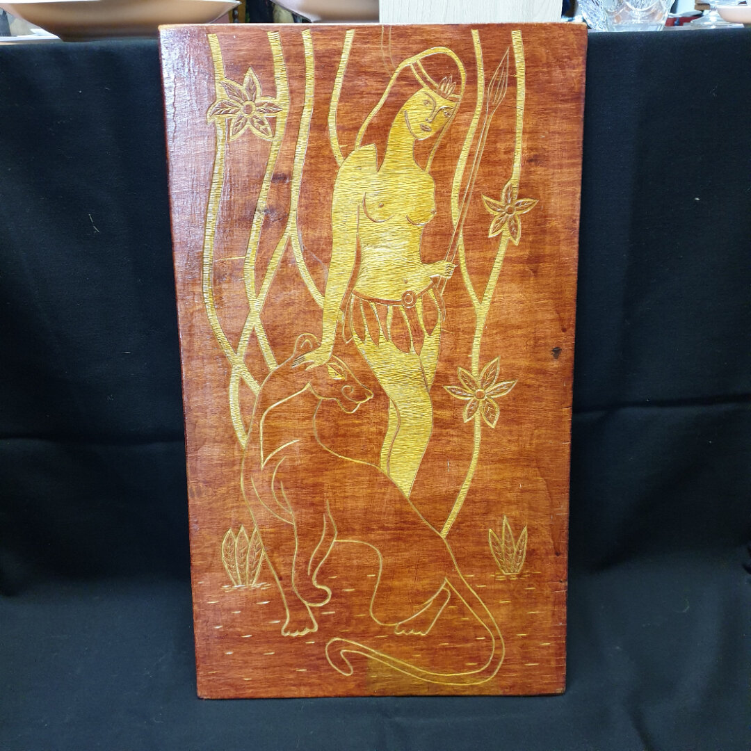 Панно с изображением девушки, фанера, СССР, размеры 59х34см