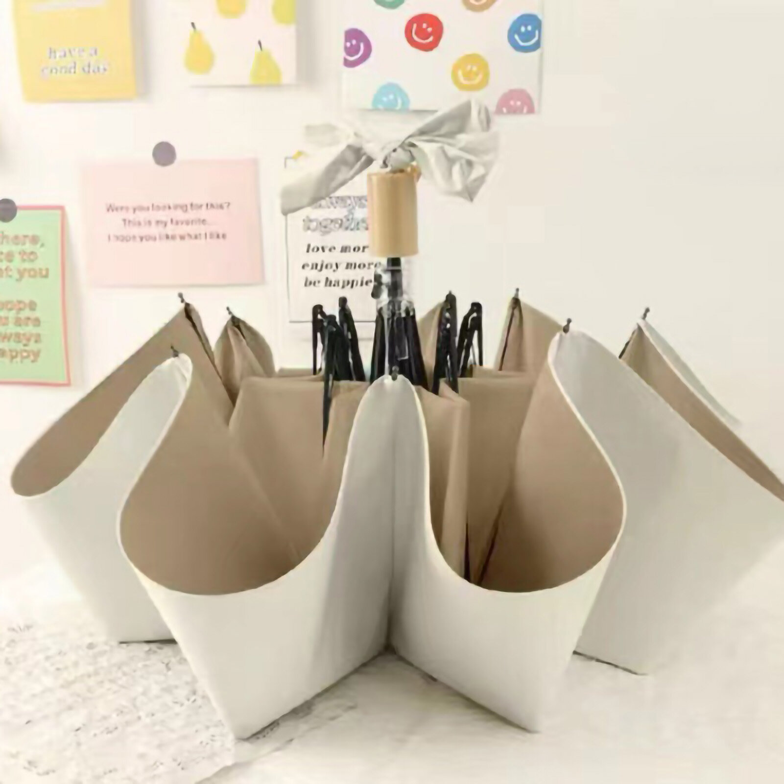 Складное солнце зонтичное ультрафиолетовое ультрафиолетовое блокирование чистого цвета черный резиновый солнцезащитный зонтик для дождя или сияния белый и коричневый