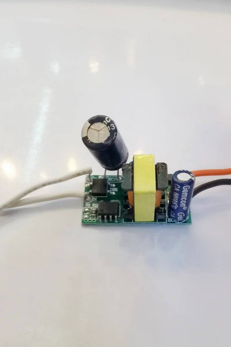 Трансформатор освещения GU10 E27 1-3Вт