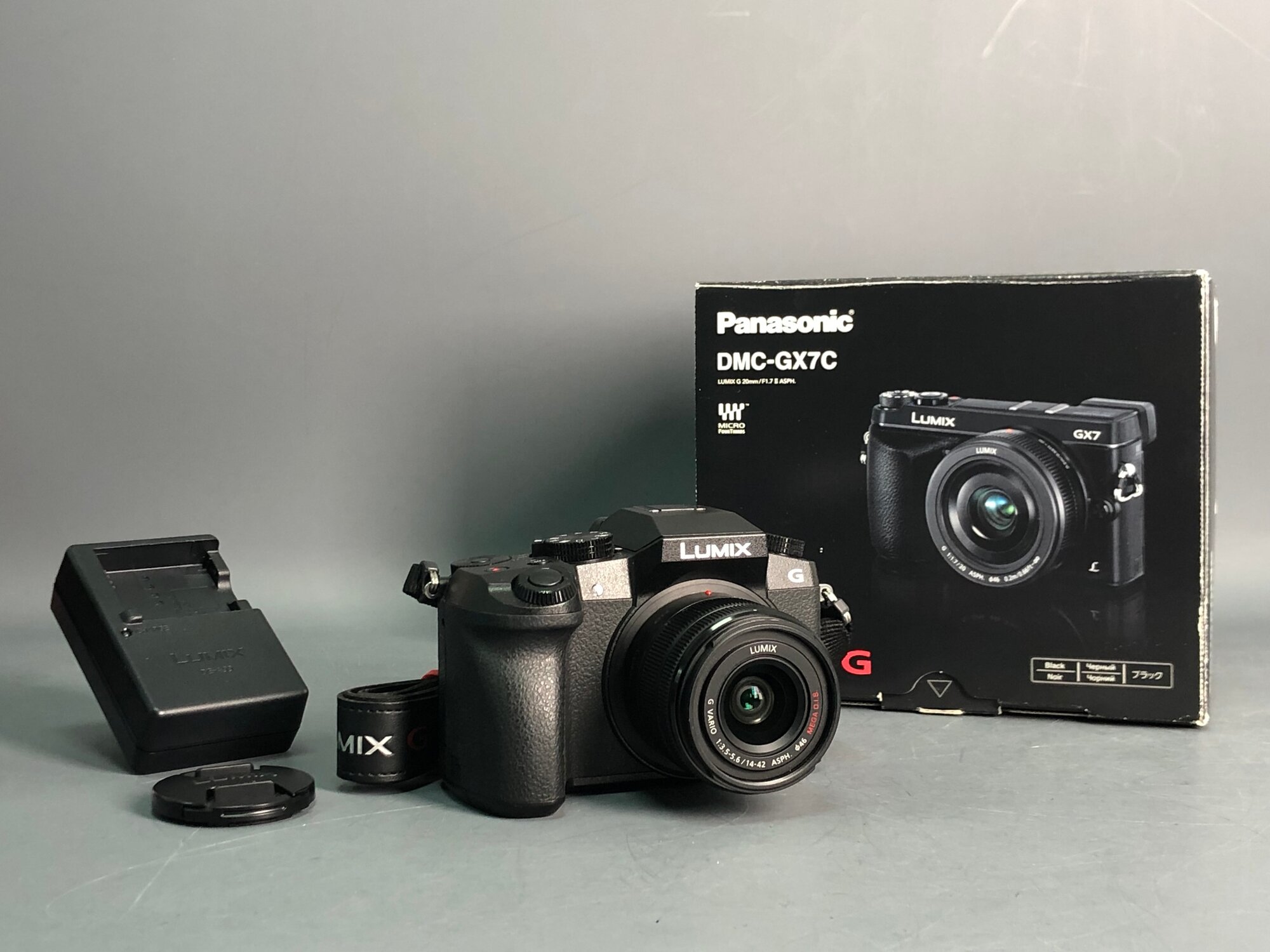 Panasonic Lumix DMC-GX7 Kit 14-42mm