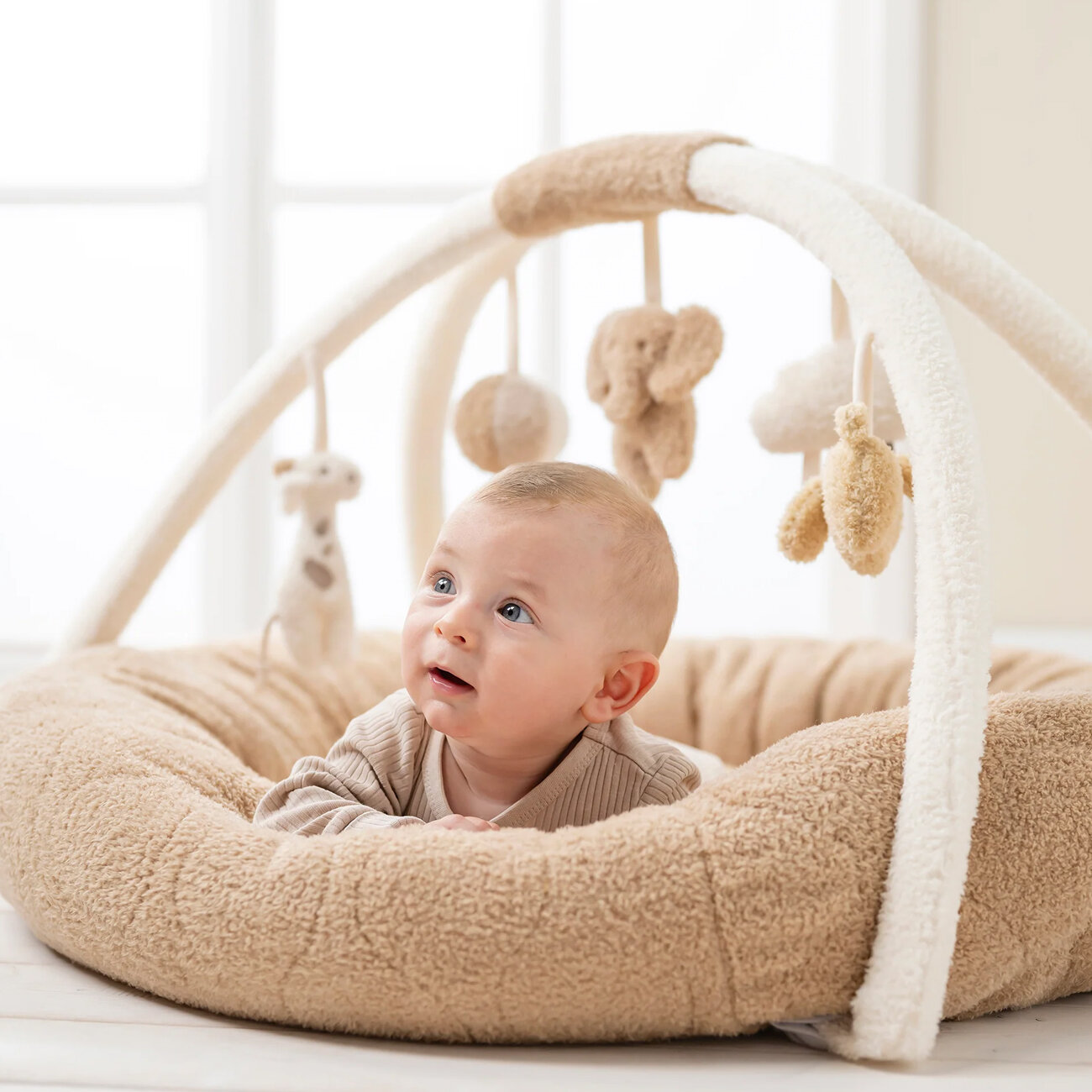 Коврик детский игровой круглый Nattou TEDDY с арками beige 856188