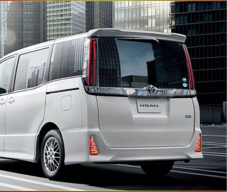 16-19 Тойота ноах/вокси 80 серии Модификация заднего бампера, тормозной фонарь и ходовые огни