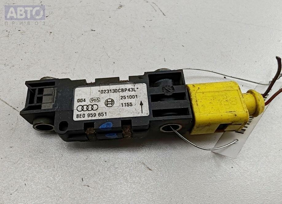 Датчик удара (Airbag) Audi A4 B6 (2001-2004)