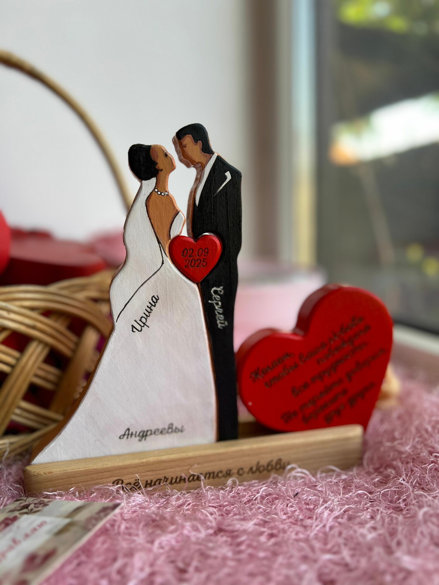 Сувенир и подарок, статуэтка для интерьера, подарок на годовщину свадьбы, женщине или мужчине