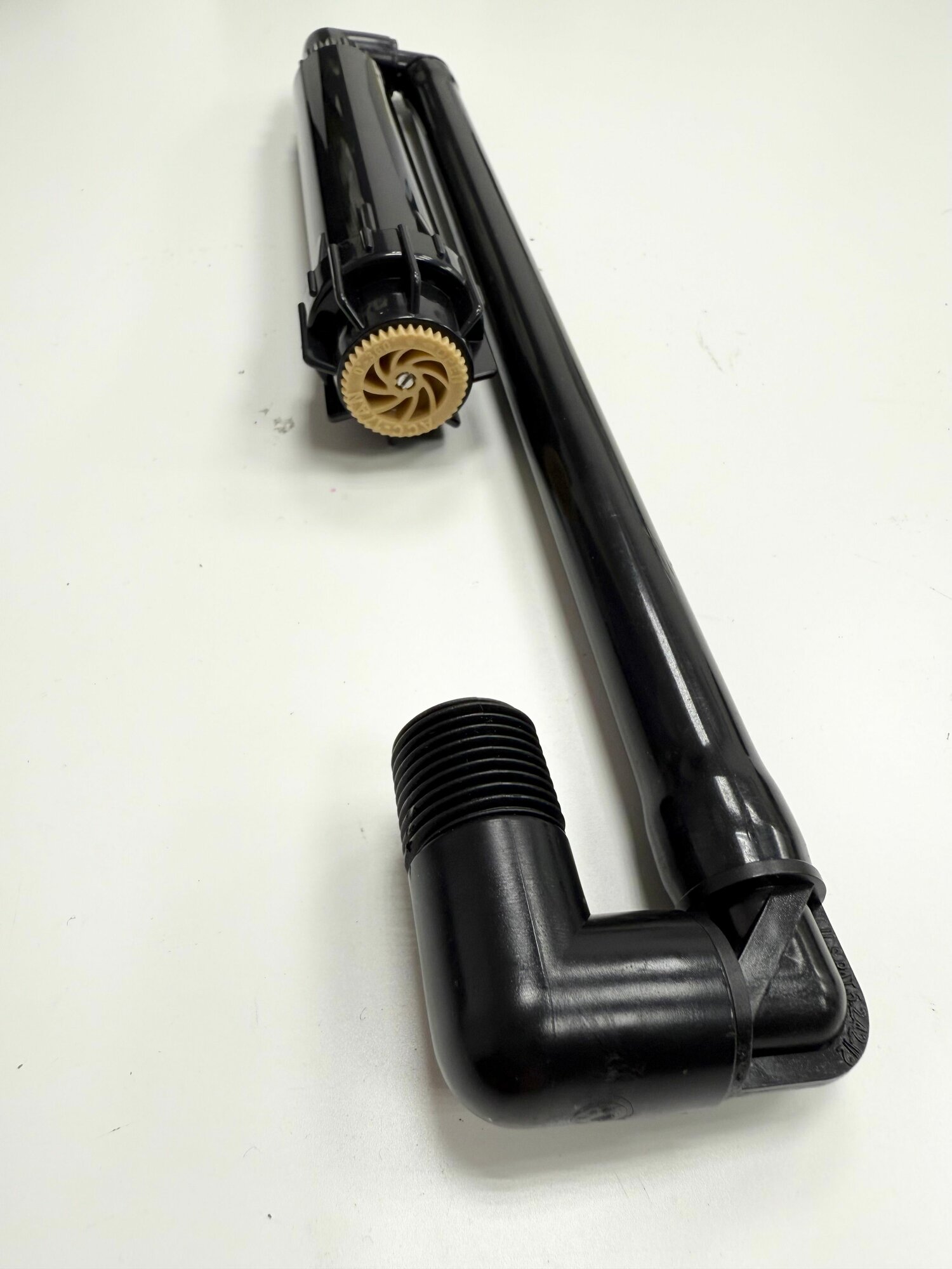 Дождеватель для полива газона (сопло R-5 м) + гибкое колено 1/2х1/2 / Выдвижной разбрызгиватель