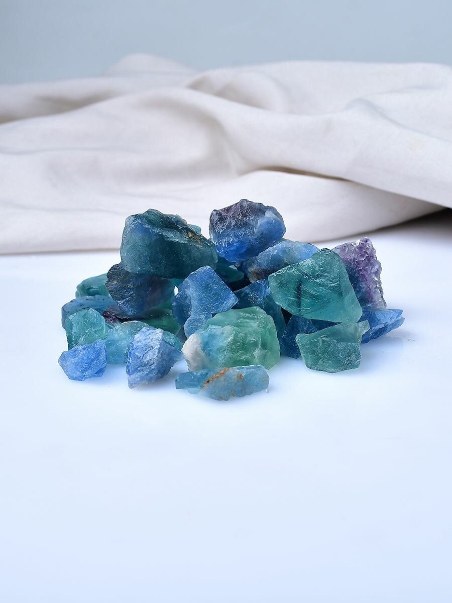 Натуральный голубой флюорит гравий 1-2 см, 20 г для аквариума декора терарии поделок массажа