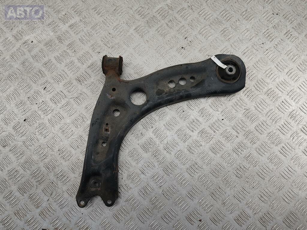 Рычаг подвески передний левый Skoda Octavia mk3 (A7 5E) 2013-2020