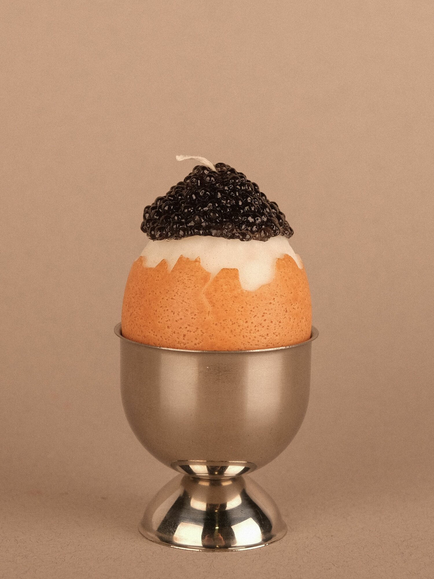 Свеча декоративная Яйцо с черной икрой, BOUGIE Brunch Imperial Black, для декора и интерьера