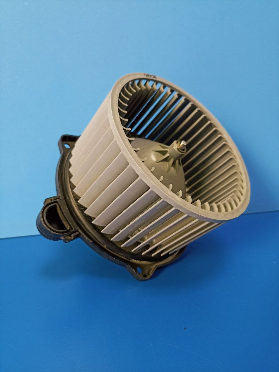 Мотор печки "ВАЗ" для а/м Приора с кондиционером Halla (2170-8118020-10)