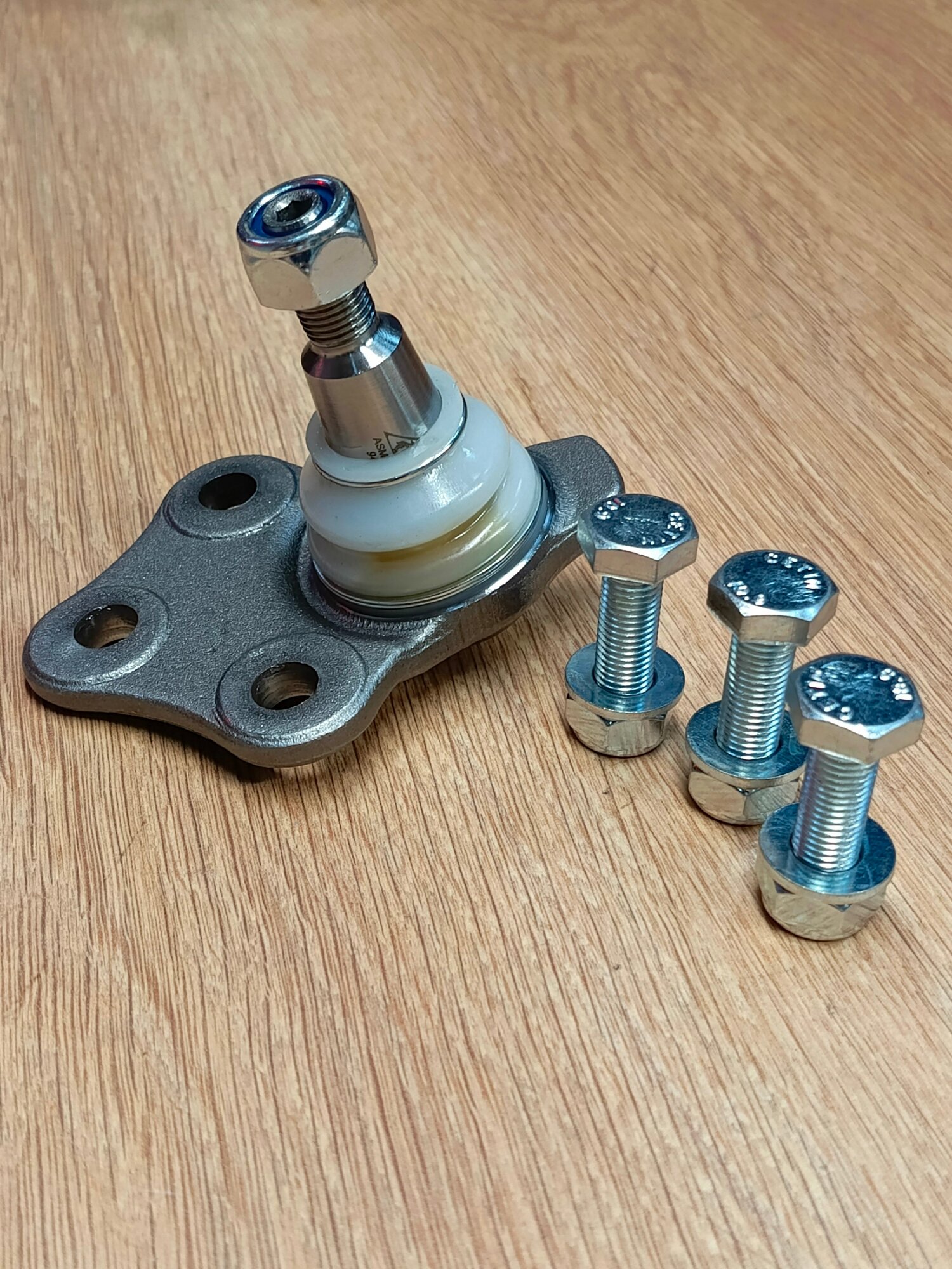 Шаровая опора Рено Дастер (HS) 10- , Ниссан Террано 3 (D10) арт. 10DC1005