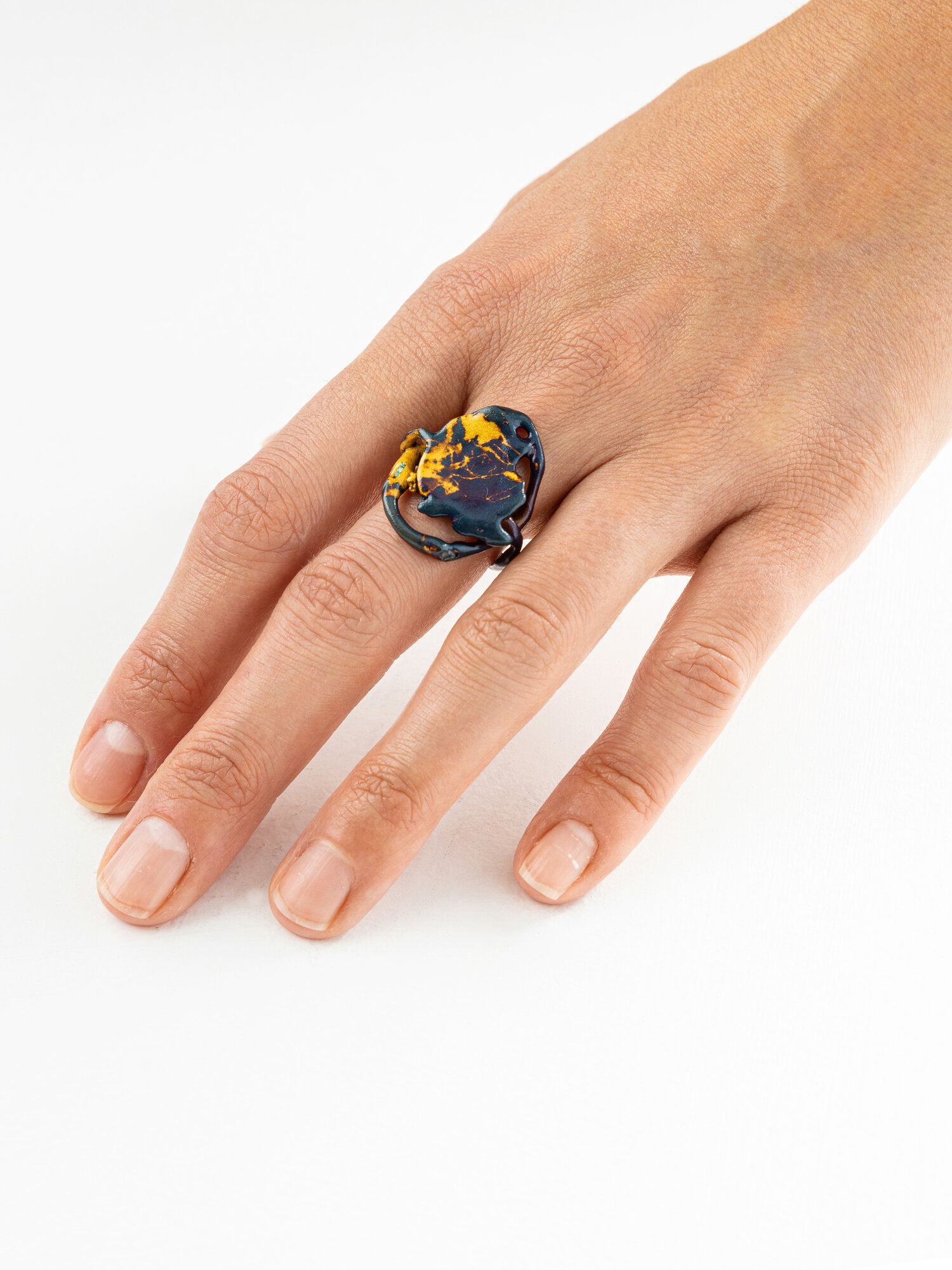 Перстень, серебро, 925 проба, золочение, цаворит, сапфир