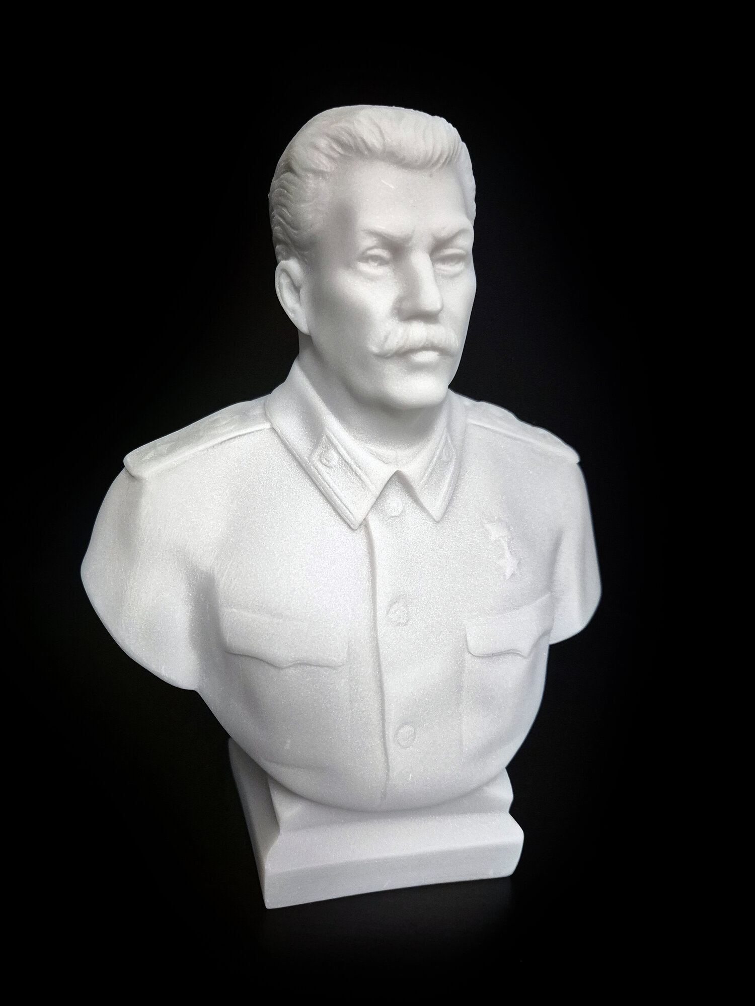 Статуэтка бюст политический деятель И. В. Сталин. Высота 16см. Мраморная крошка. Цвет белый.