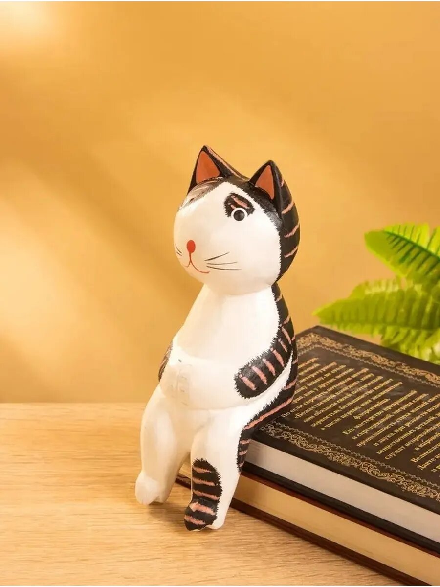 Очаровательный деревянный сувенир "Кот"