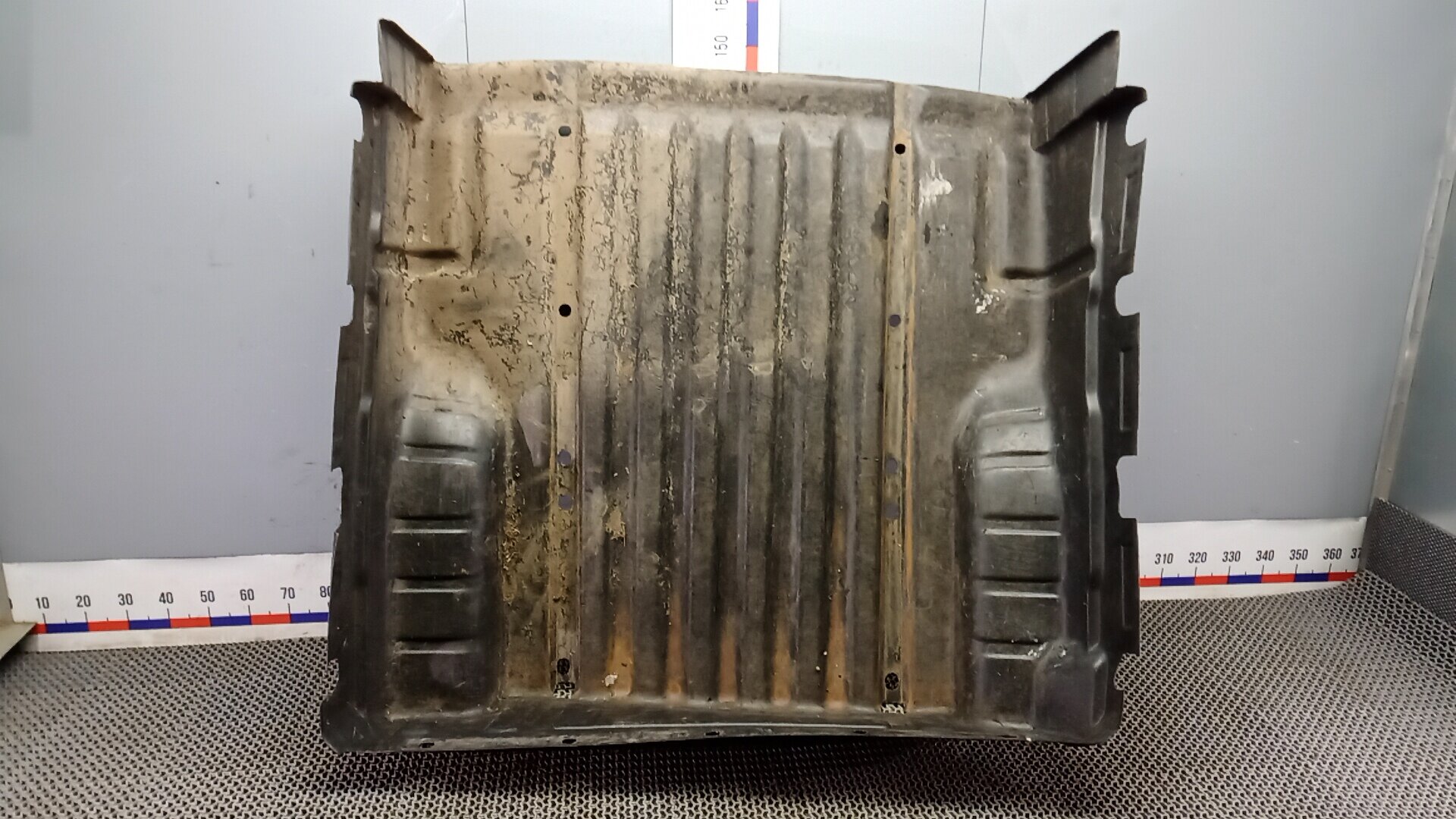 Корыто пластмассовое NISSAN NAVARA D40