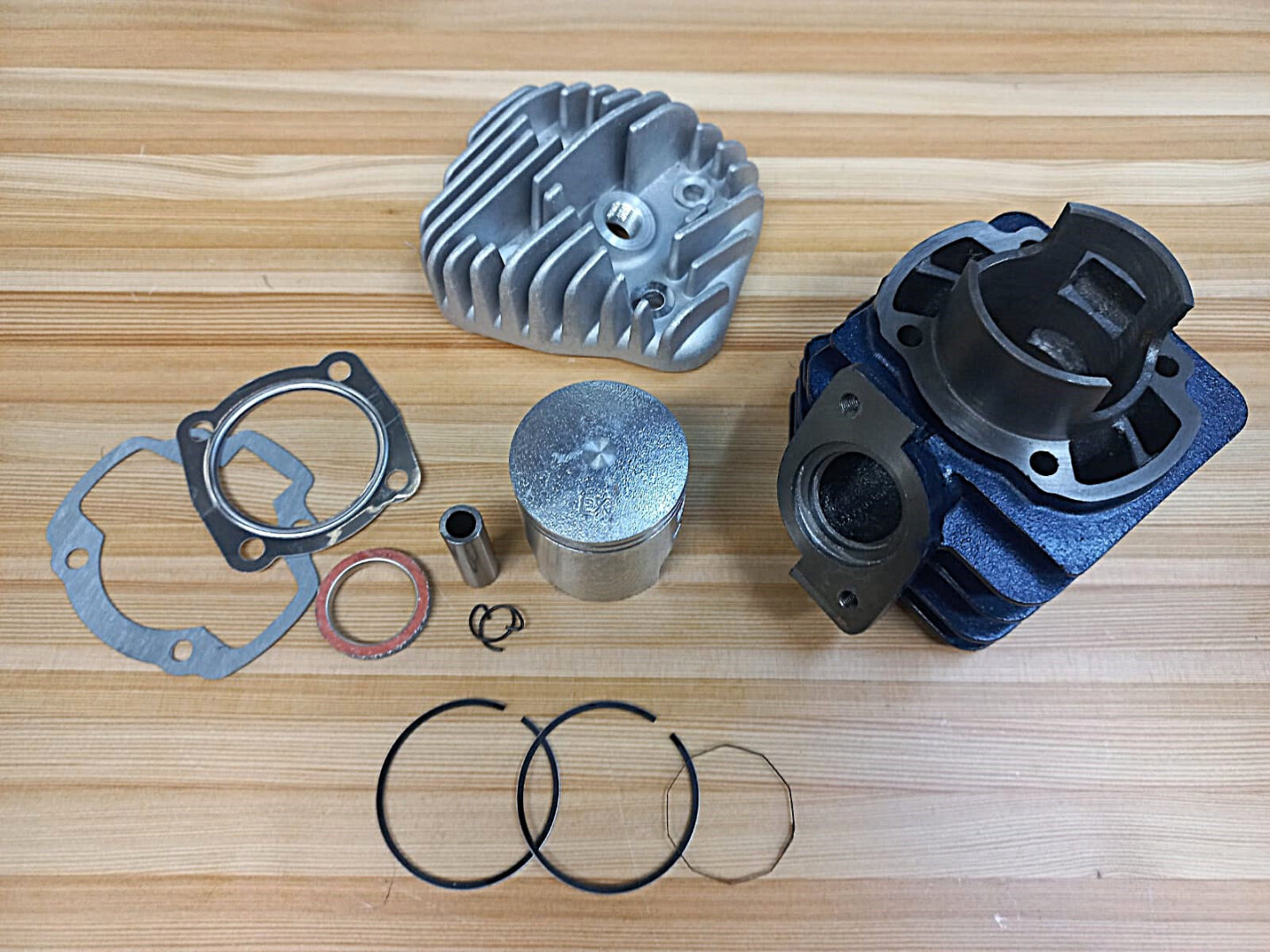 Цилиндро-поршневая группа 2Т AF18/24 80см3 D49 + головка цилиндра в сборе