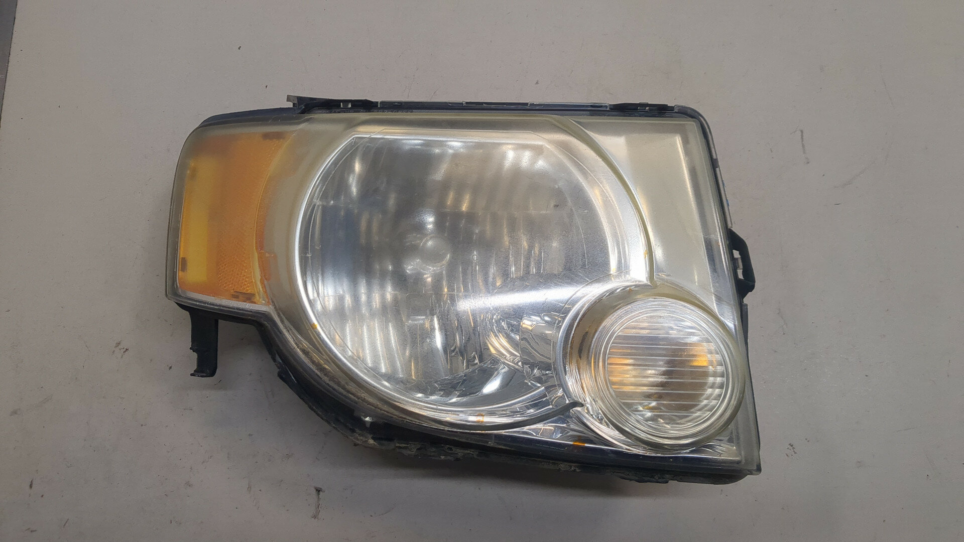 Фара (передняя) правая Ford Escape Б/У