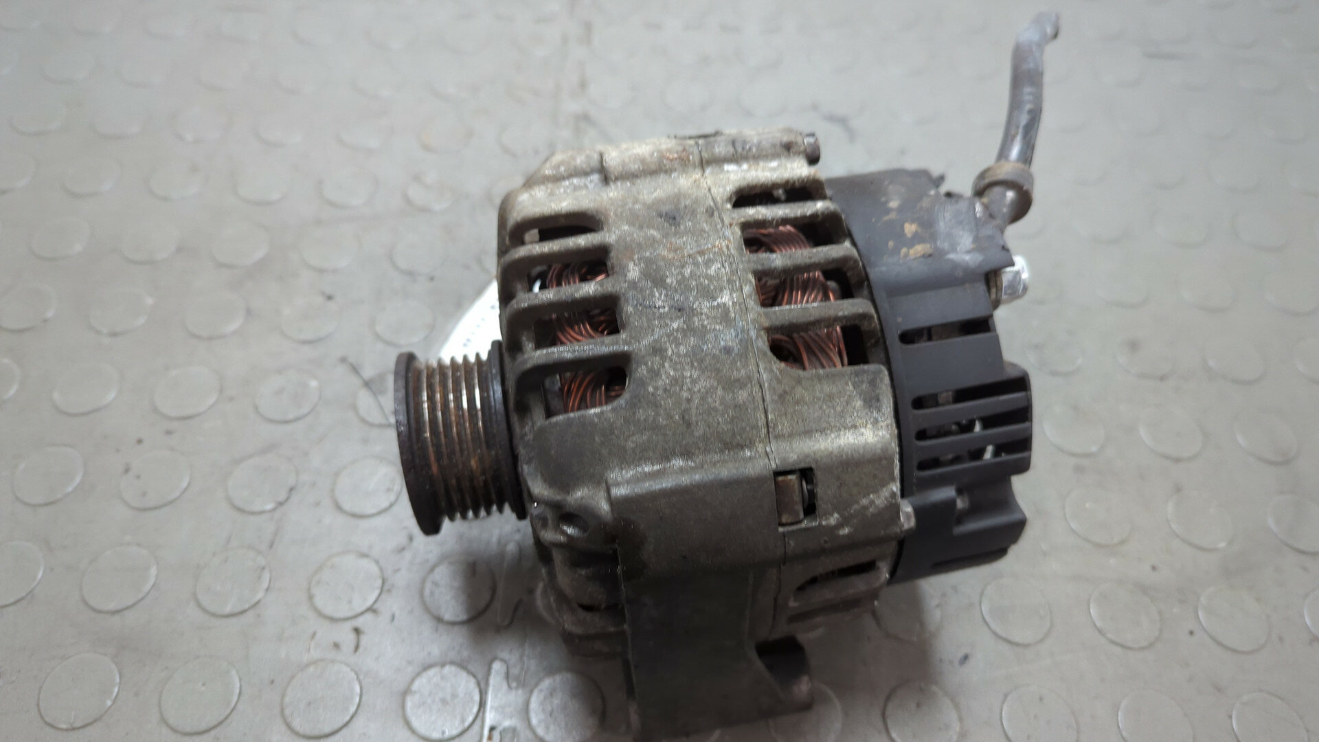 Генератор Chrysler Crossfire Б/У