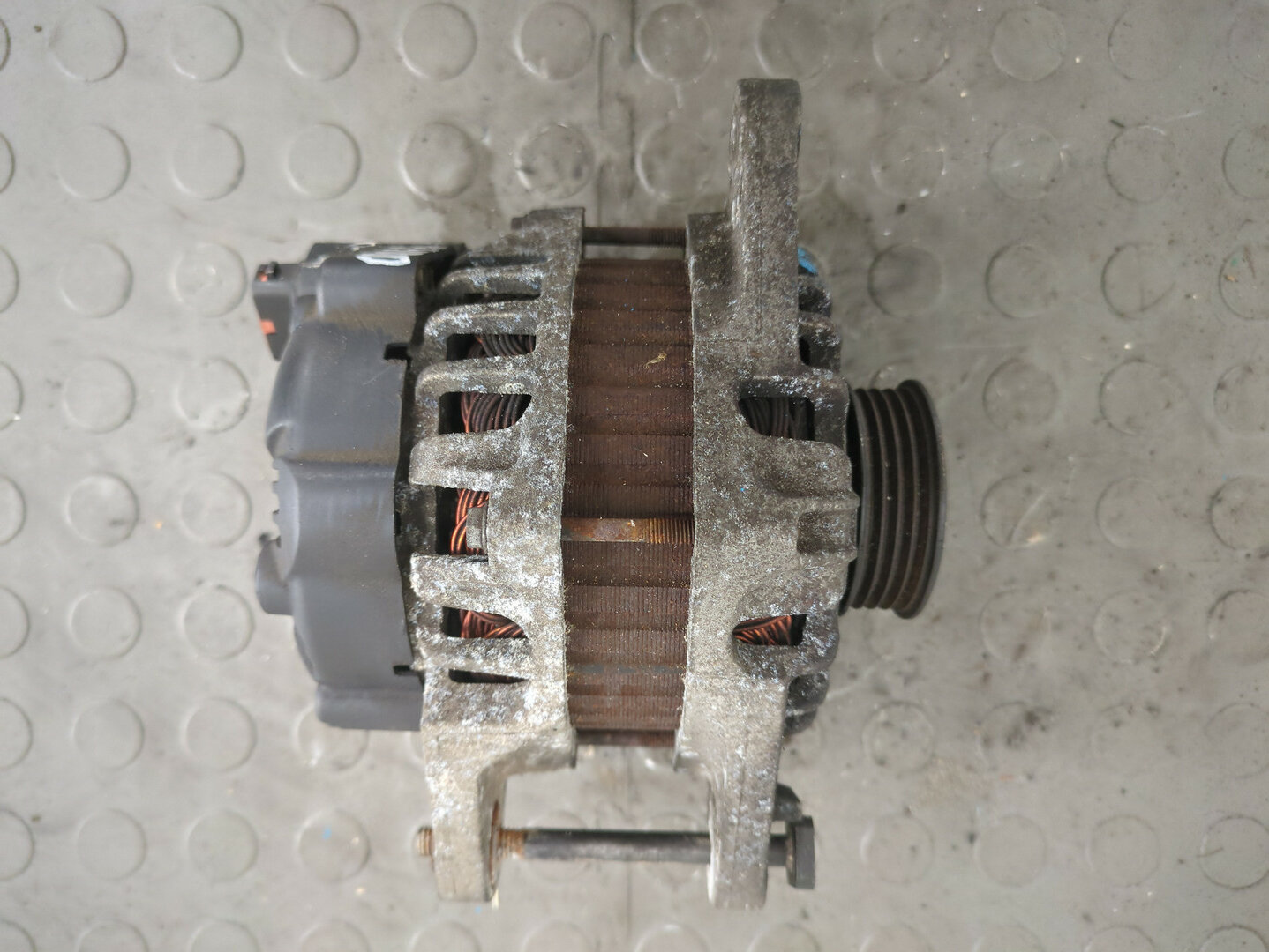 Генератор Hyundai Coupe (Tiburon) Б/У