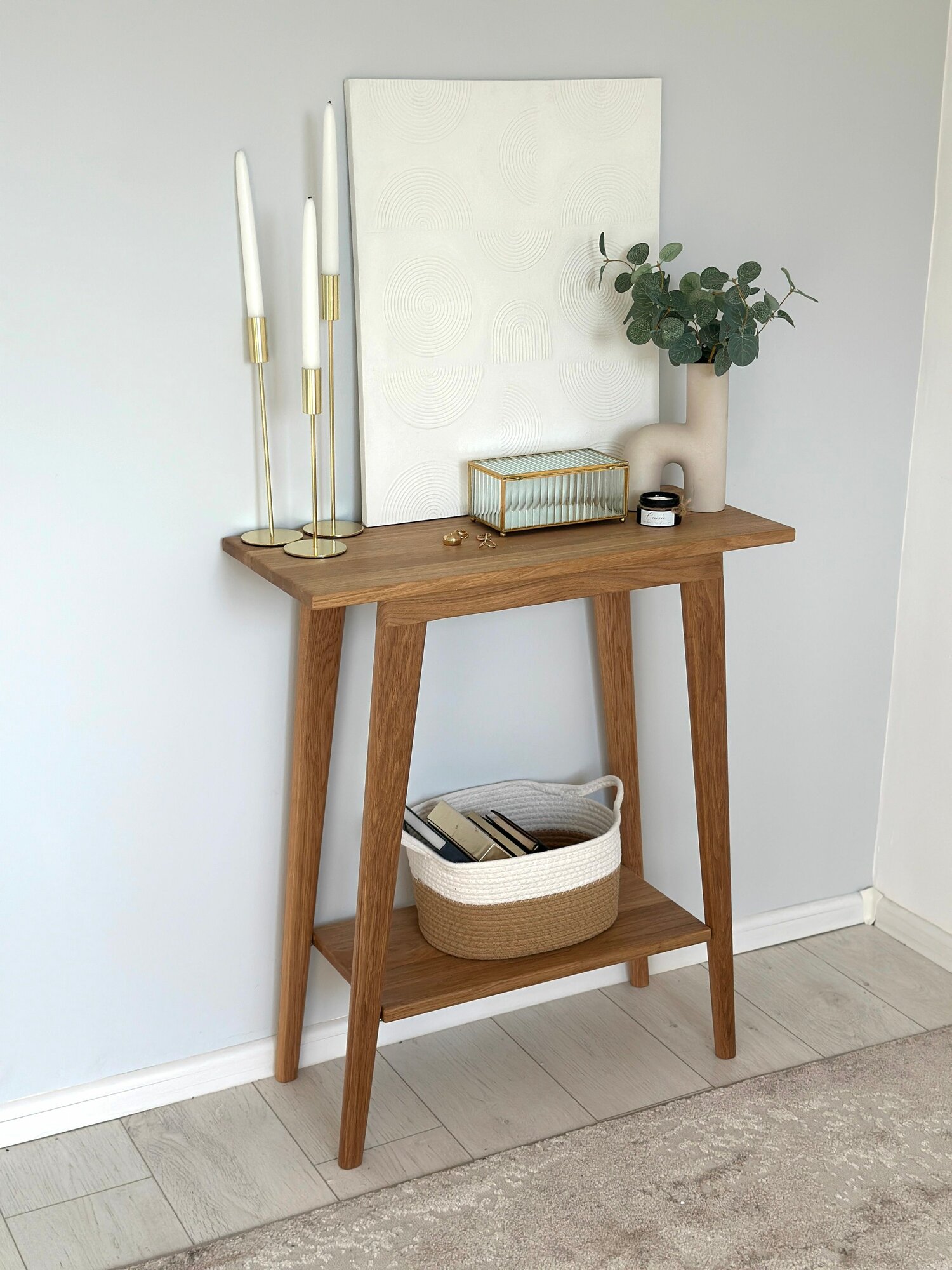 Консоль из Дуба с полочкой (глубина 30 см)