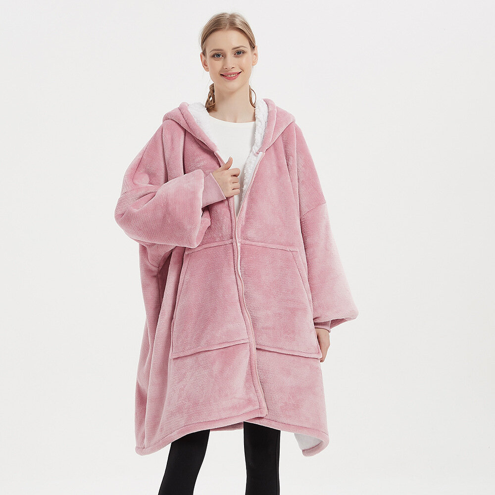 Плюшевый теплый плед худи с рукавами