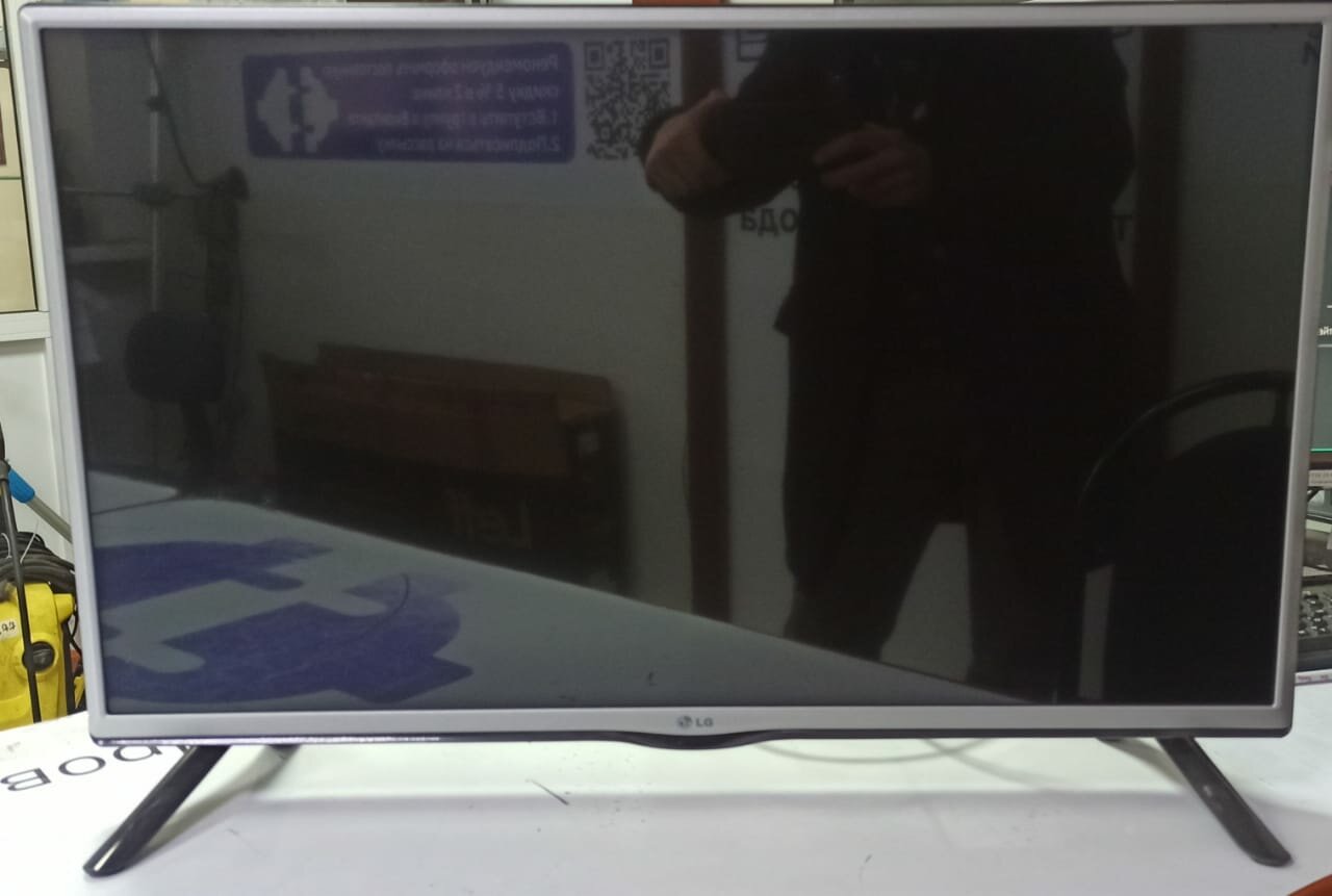 Телевизор LG 32LF550U