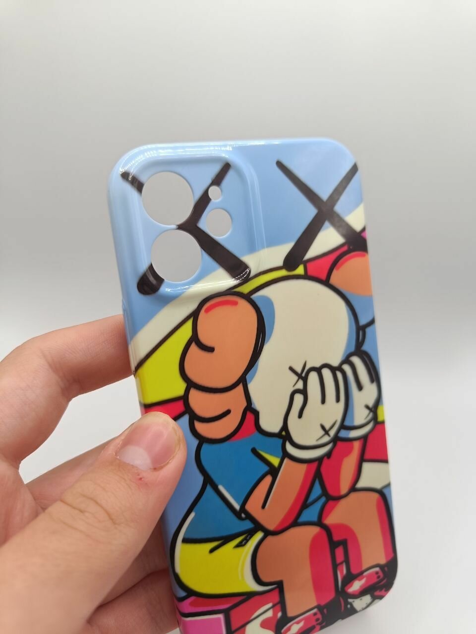 Защитный чехол с принтом KAWS для iPhone 12