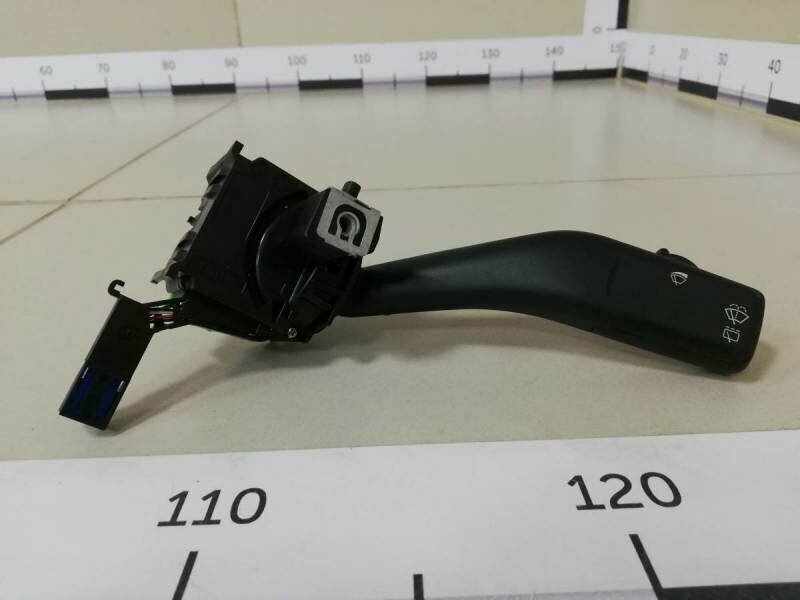 Переключатель стеклоочистителей Volkswagen Golf Plus 5 2005-2014 кат.номер: 1K0953519A01C 1K0953519