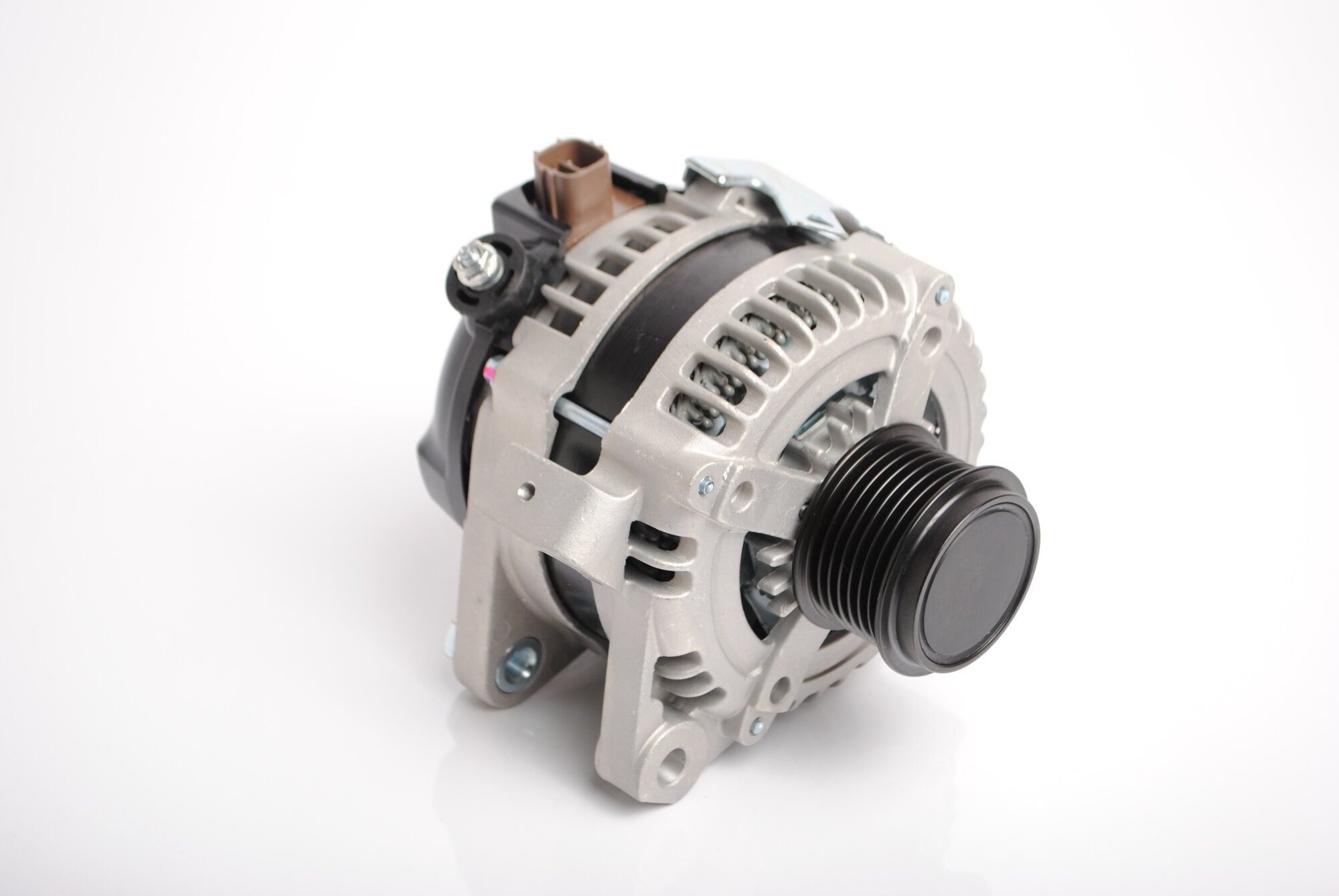 Генератор 27060-28301 Powertec TOYOTA