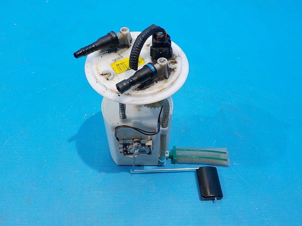 Топливный насос KIA Ceed (JD) 2012-2018 31110A6900 - Б/У