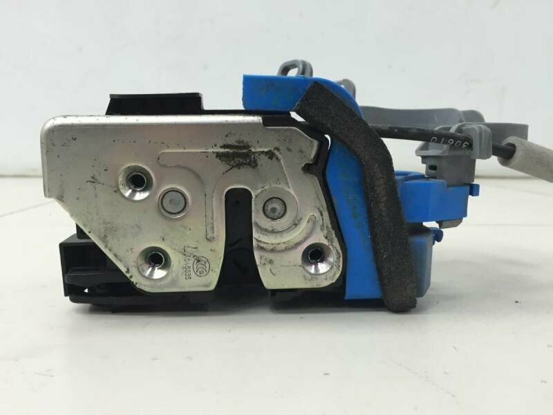 Замок двери задней левой Kia Ceed JD 2012-2018 кат.номер: 81410A2100