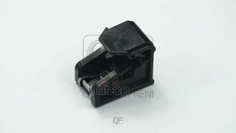 Кронштейн крепления фары с закладной QUATTRO FRENI QF41M00013 QUATTRO FRENI арт. QF41M00013