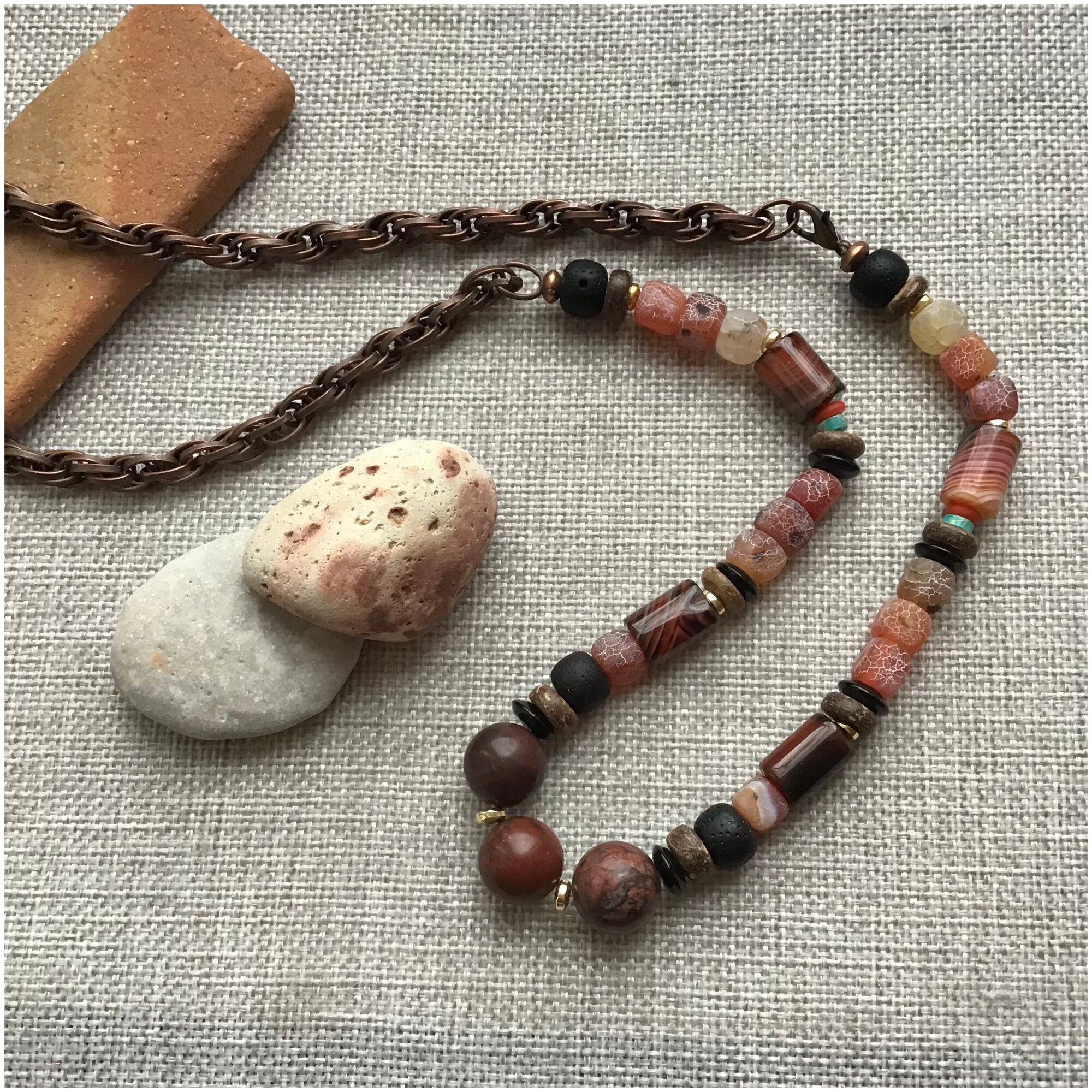 Колье, яшма