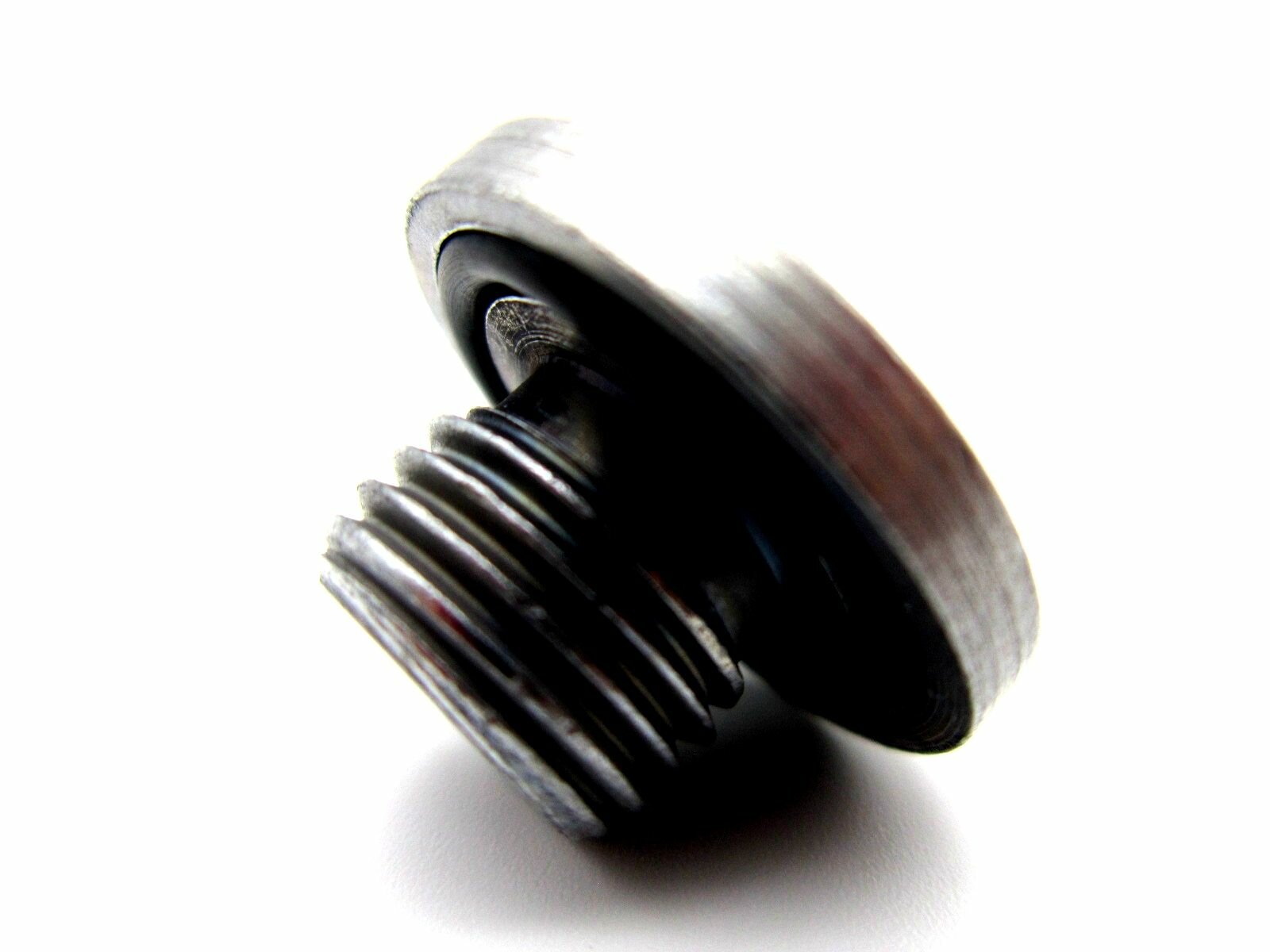 Сливная пробка - болт масляного поддона GM M14x1.5мм