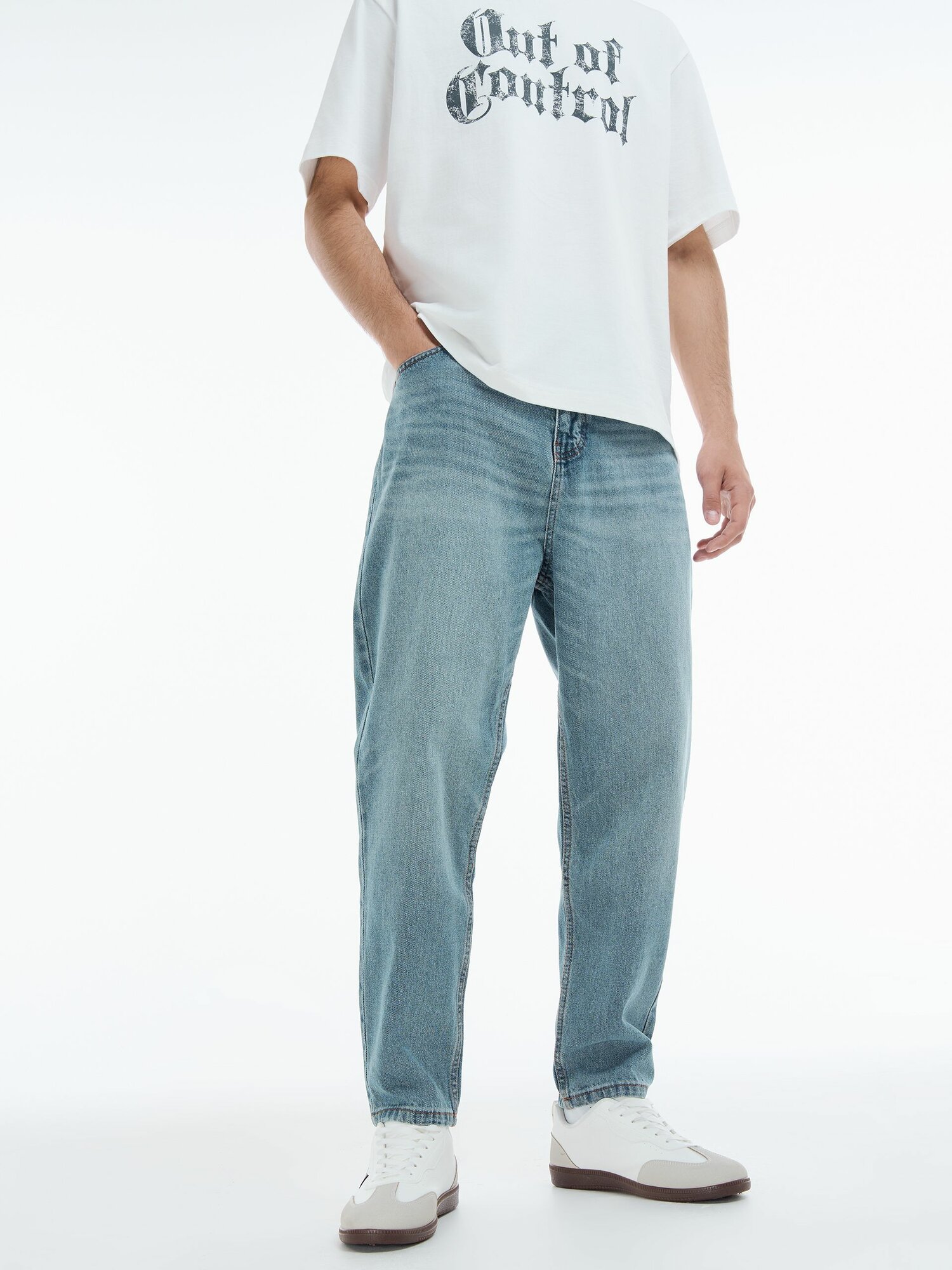 Джинсы зауженные 