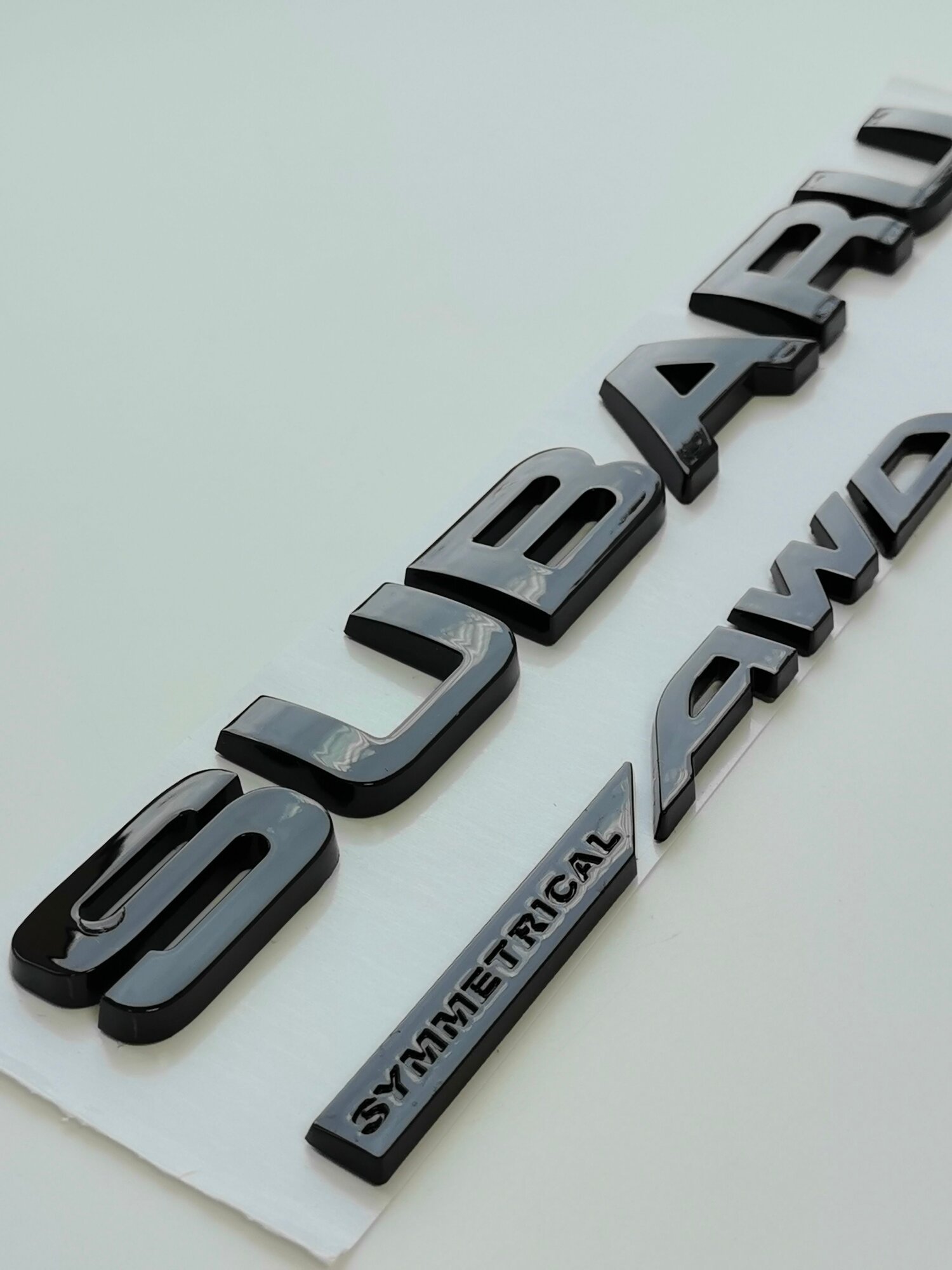 Надпись SUBARU AWD на багажник Subaru , шильдик SUBARU AWD для Субару (1шт.)