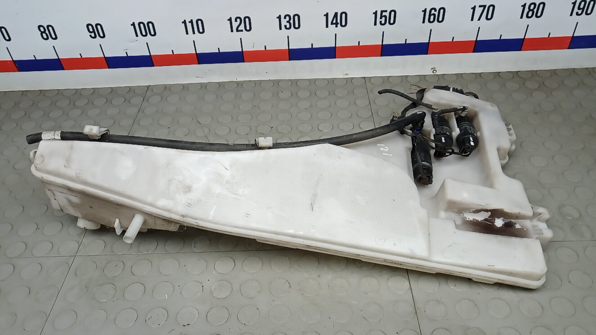 Бачок омывателя BMW X5 E70