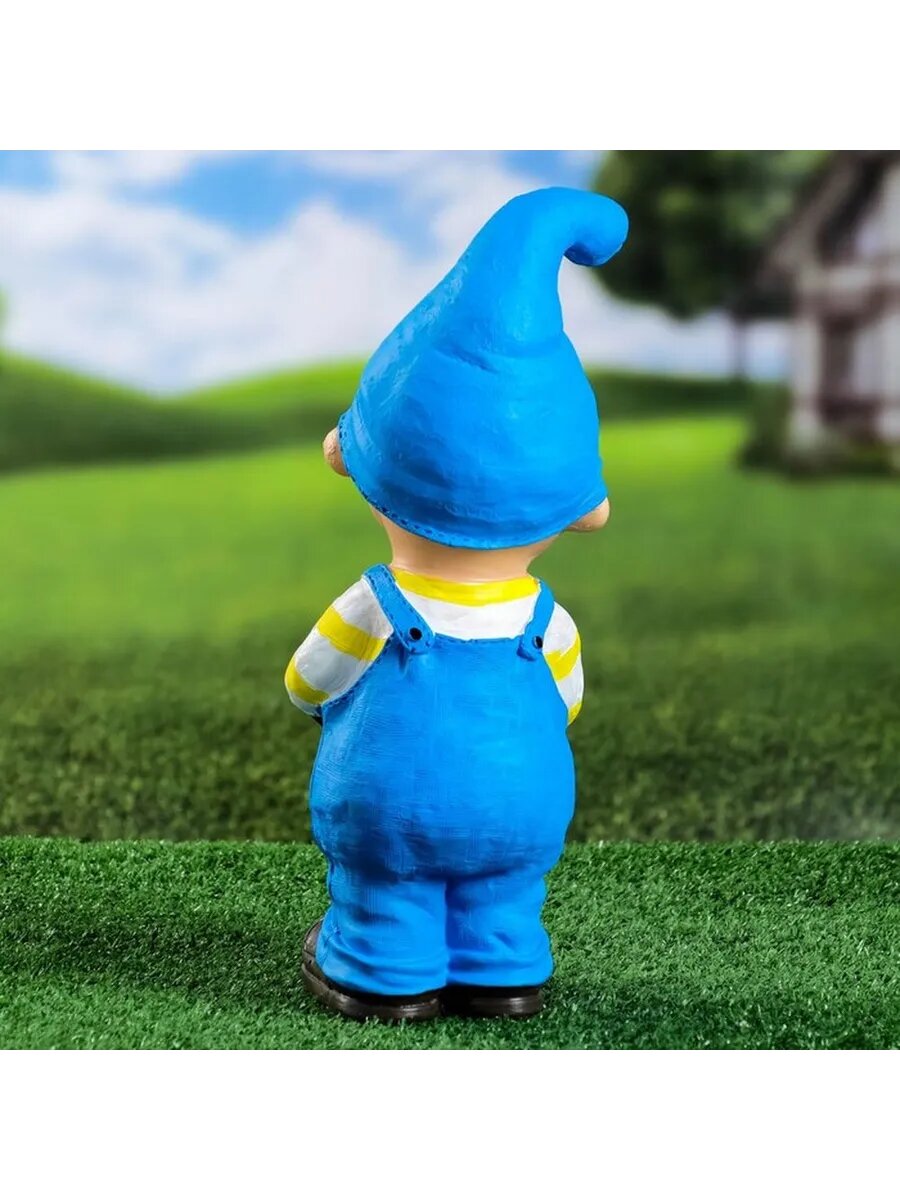 Яркая садовая фигура «Мальчик с лейкой»