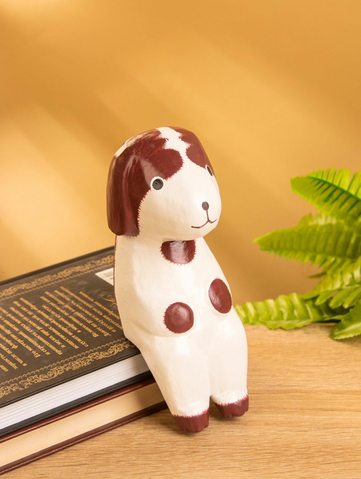 Фигурка "Собачка сидячая", 7x6x15 см, дерево, цвет: белый, форма фигуры: собака