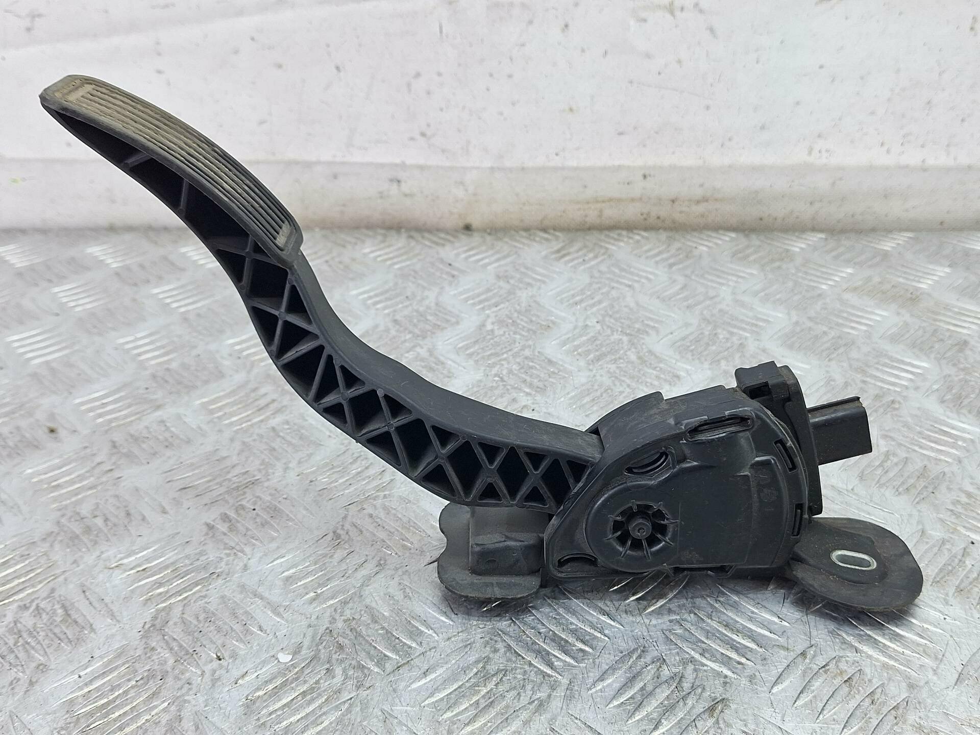 Педаль газа Mazda 6 (2002 - 2005) 93337800