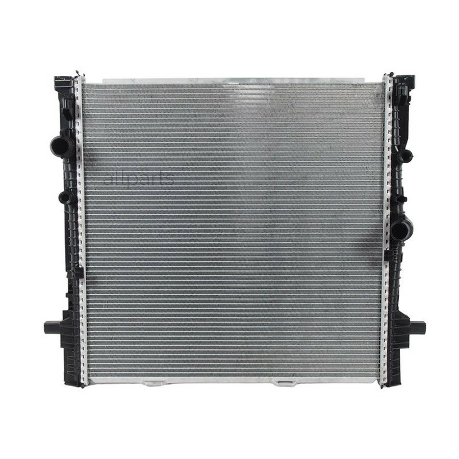SAT ST-10-0143 Радиатор BMW X5 18-23 / X6 19-23 / X7 18-22