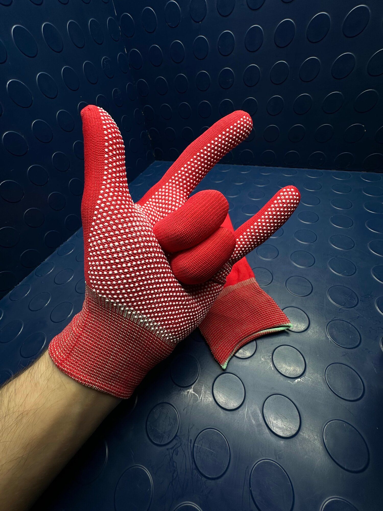 Чёткие перчатки 10 пар, M, красные