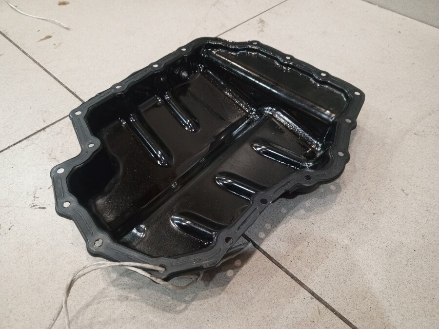 Поддон масляный двигателя от Skoda Rapid 2012>