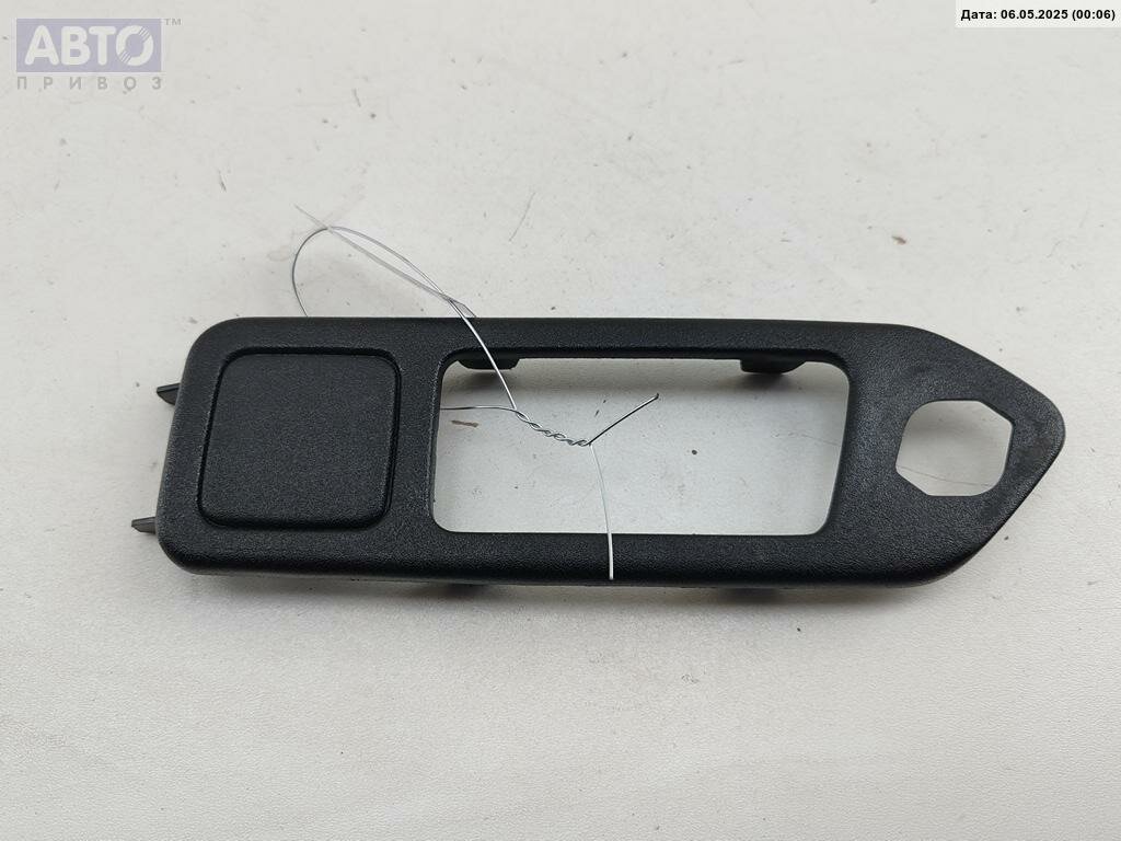 Накладка двери передней правой Volkswagen Passat B3