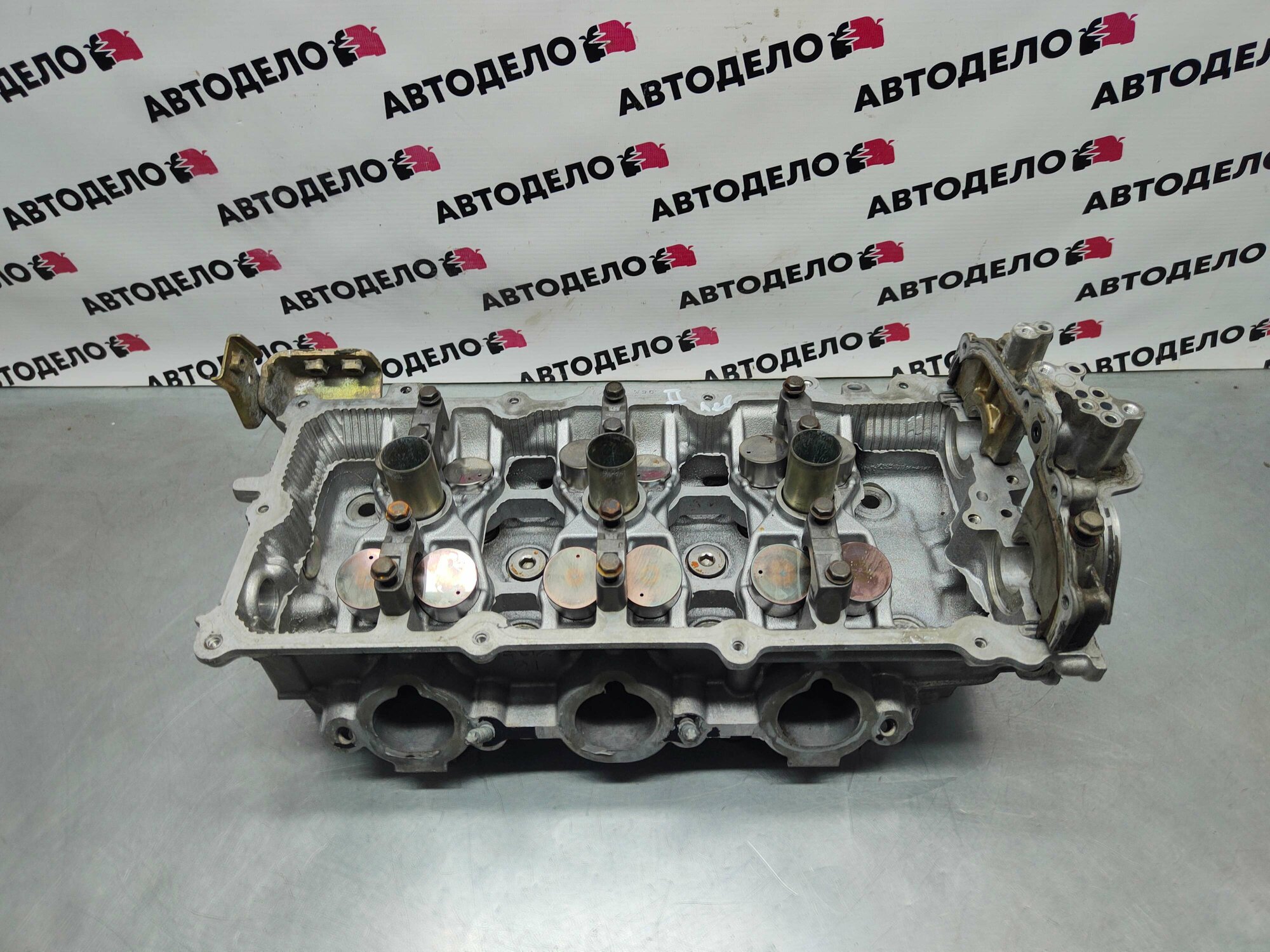 Головка блока цилиндров левая VQ25 Nissan Cedric