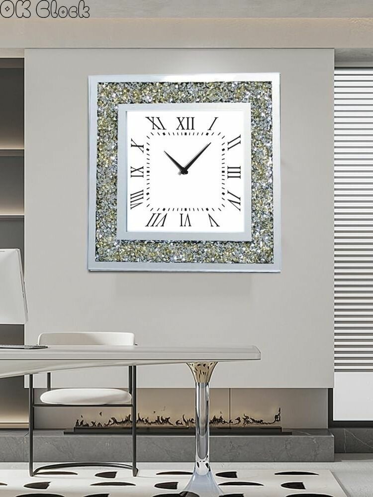 Настенные часы с бриллиантами