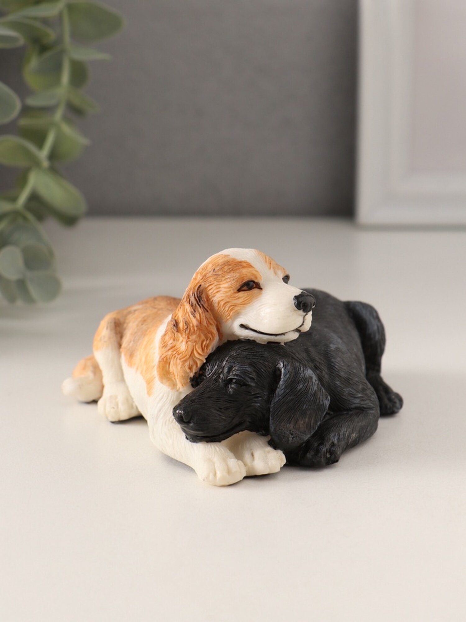 Фигурка Сима-ленд «Спаниели День и Ночь», полистоун, 10x8.5x5 см
