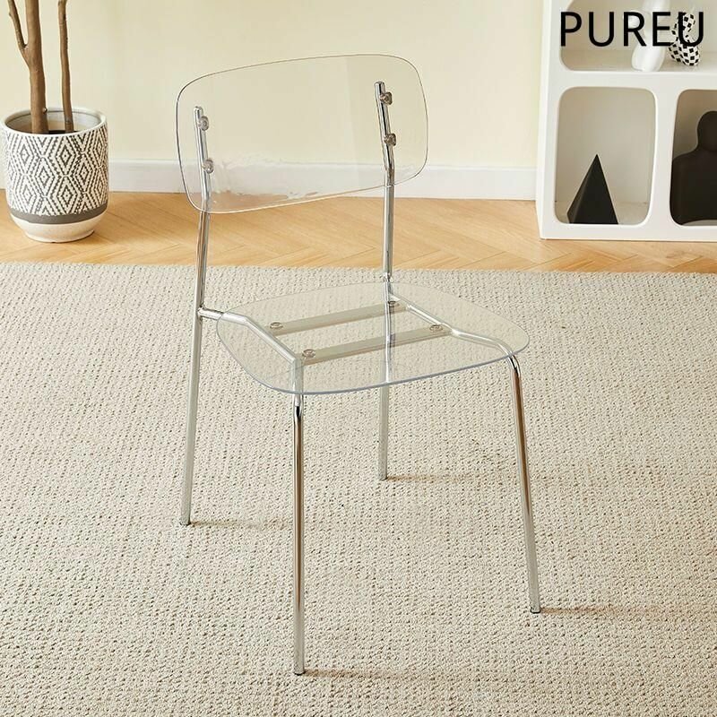 Акриловый прозрачный стул