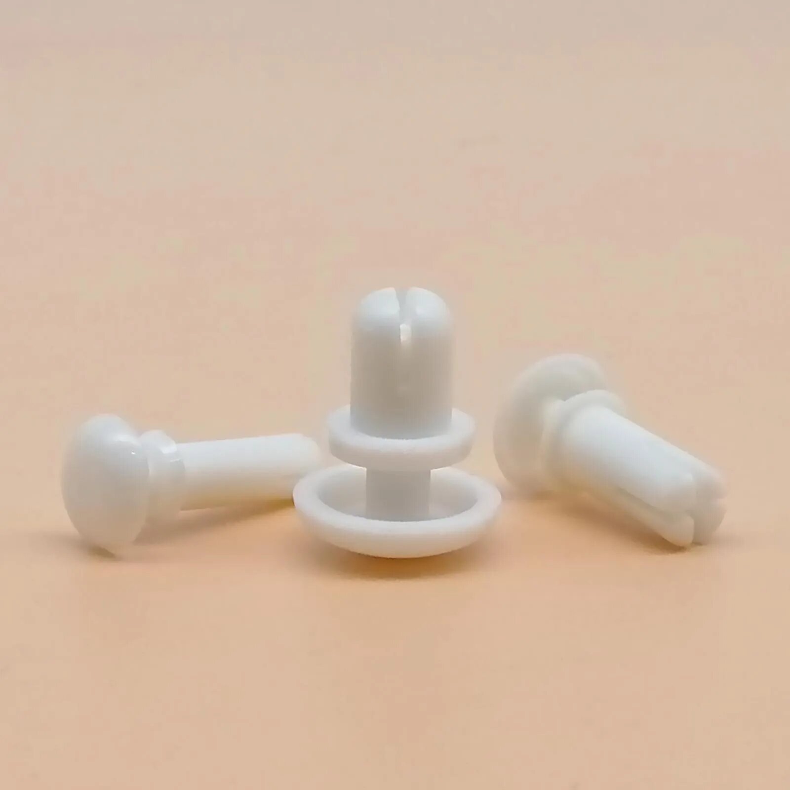 50 шт. 2 мм 2,6 мм 3 мм 3,5 мм 4 мм 5 мм 6 мм Белый Черный R Тип Нейлоновый Пластиковый Пресс Заклепка Винт Расширительная Трубка Анкерная Вилка для ПК