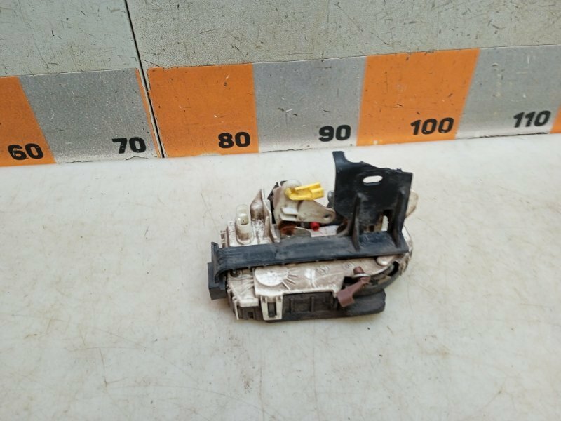 Б/У 4 контакта Замок двери передней правой Dodge Caliber 2008 PM 414093 CHRYSLER арт. 4589416AF, 04589416AE